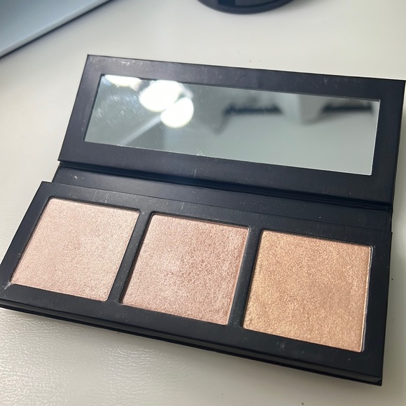 Makeup | Mac Highlighter Powder | Poshmark